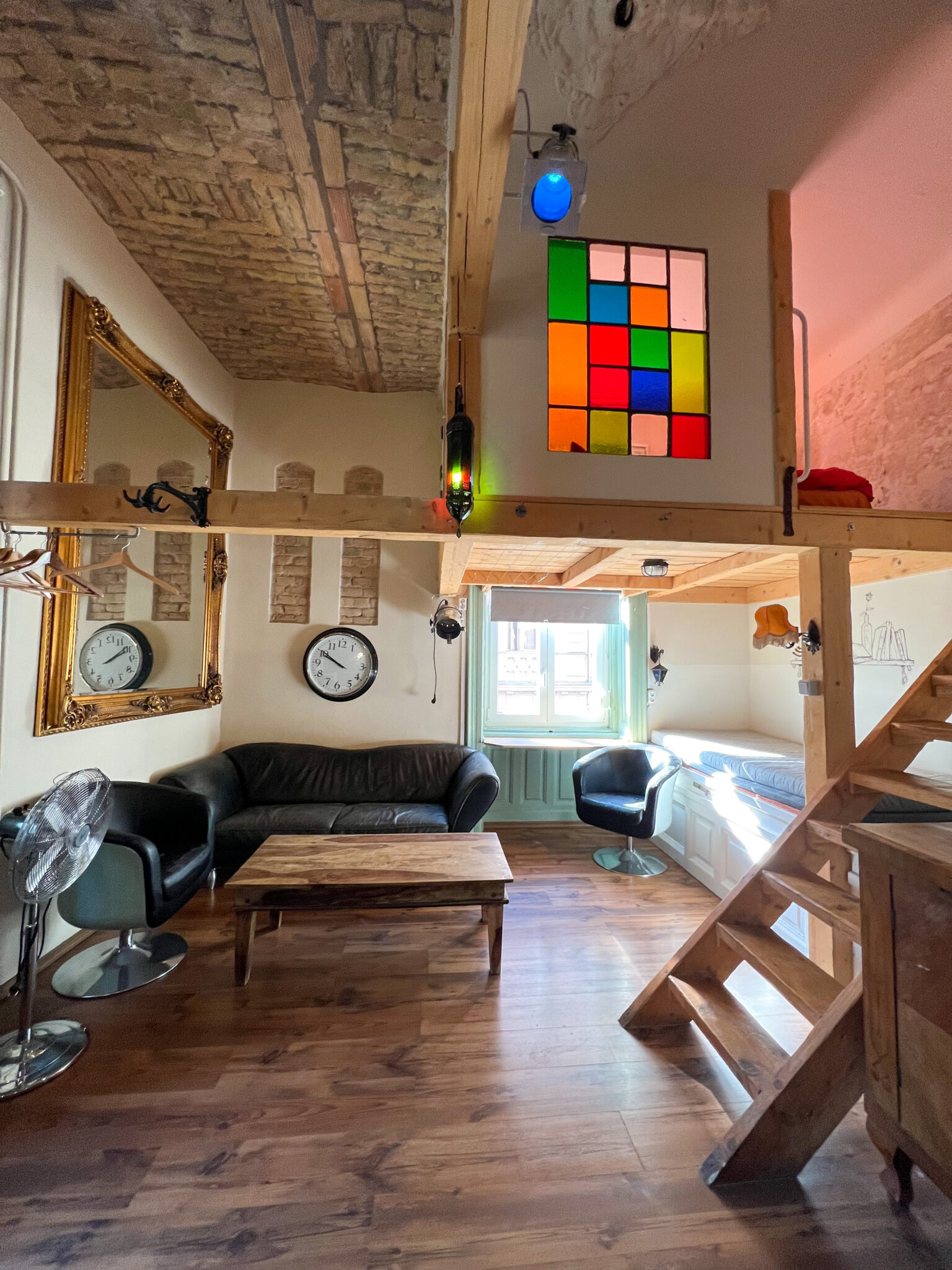 How to Choose the Best Accommodations When You Travel - Kayla Smith