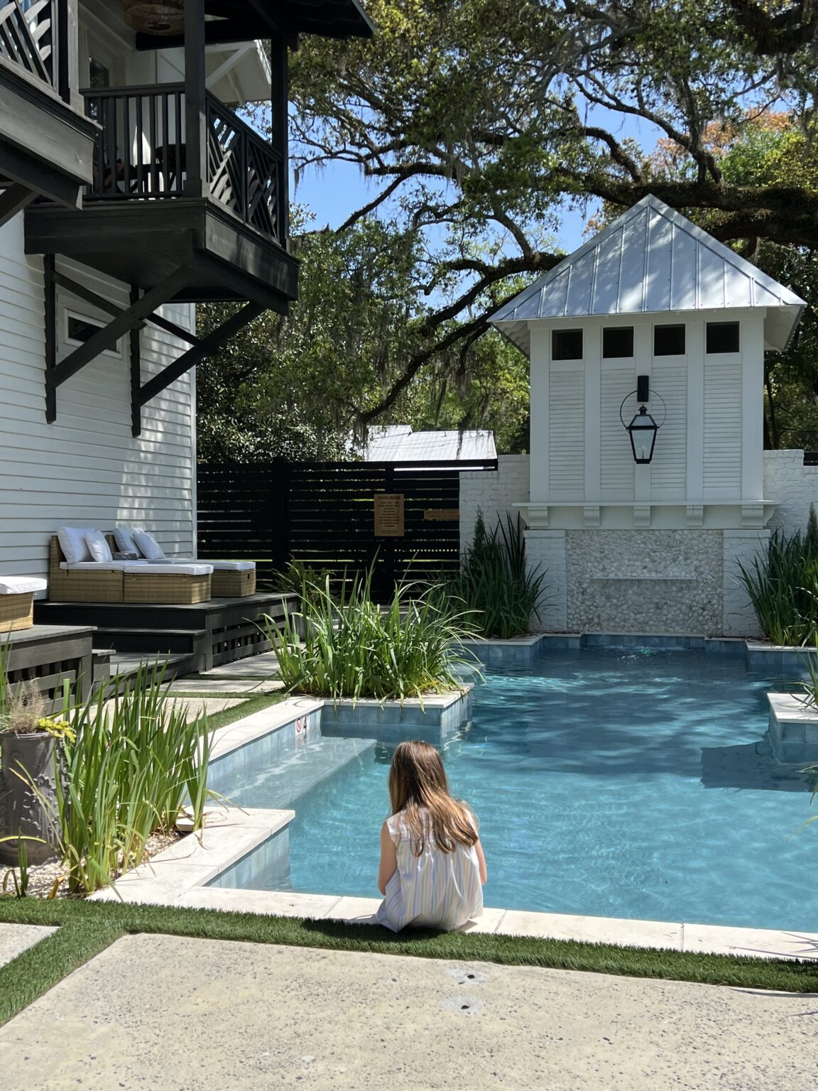 How to Choose the Best Accommodations When You Travel - Kayla Smith